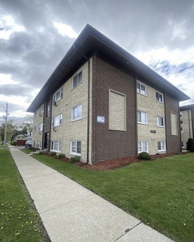 4401 Prescott Ave Unit 2C, Lyons, IL 60534 - Condo for Rent in Lyons ...