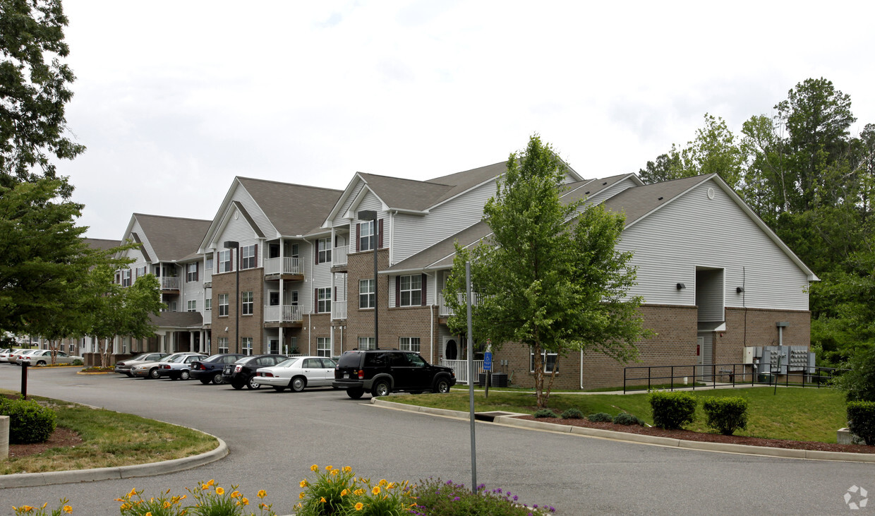 Checed Warwick - Newport News, VA, 23608 | Apartments.com Checed Warwick - Newport News, VA, 23608 | Apartments.com