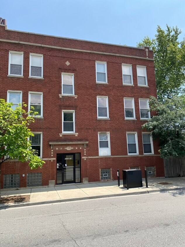 3127 N Western Ave, Chicago, IL 60618 - House Rental in Chicago, IL ...