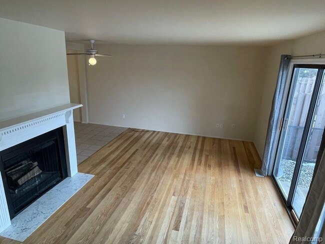 8487 Pepper Ridge Dr, Grand Blanc, MI 48439 - Condo for Rent in Grand ...