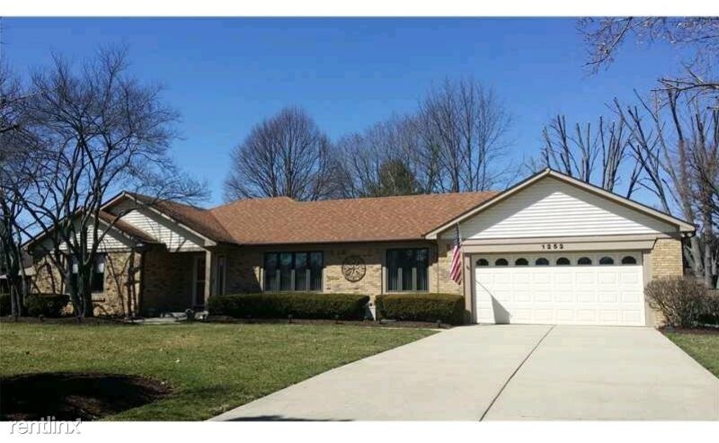 1252 Fox Trail Dr E, New Palestine, IN 46163 - House Rental in New ...