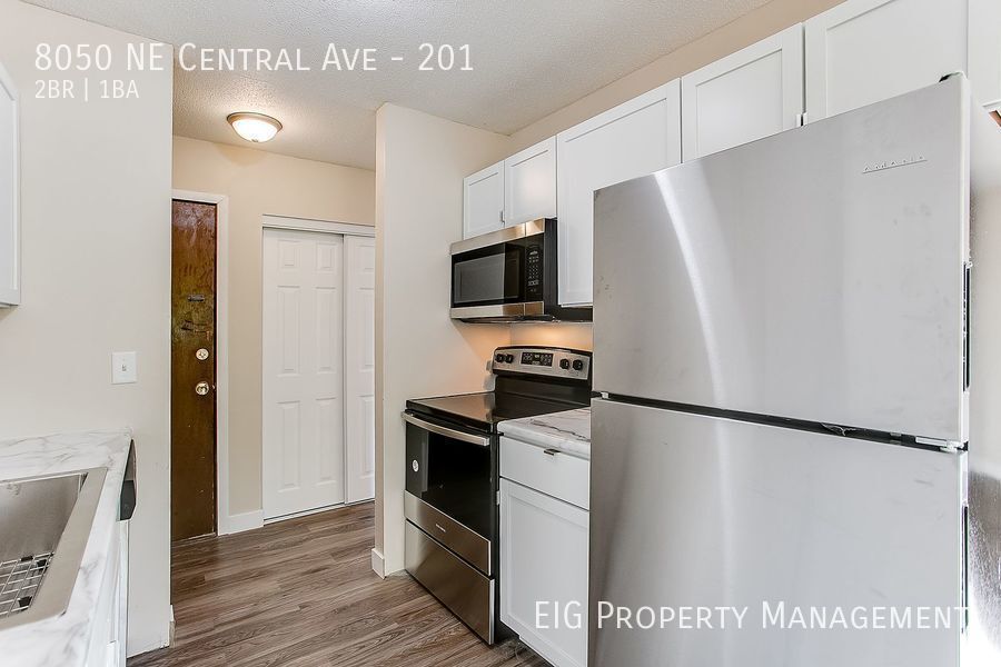 8050 Central Ave NE Unit 201, Minneapolis, MN 55432 - Room for Rent in ...