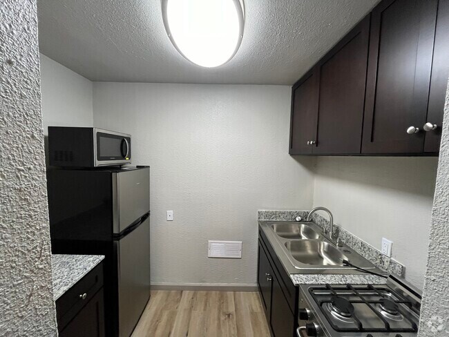 Cheap Central Austin Studio Apartments for Rent - Austin, TX - Updated ...