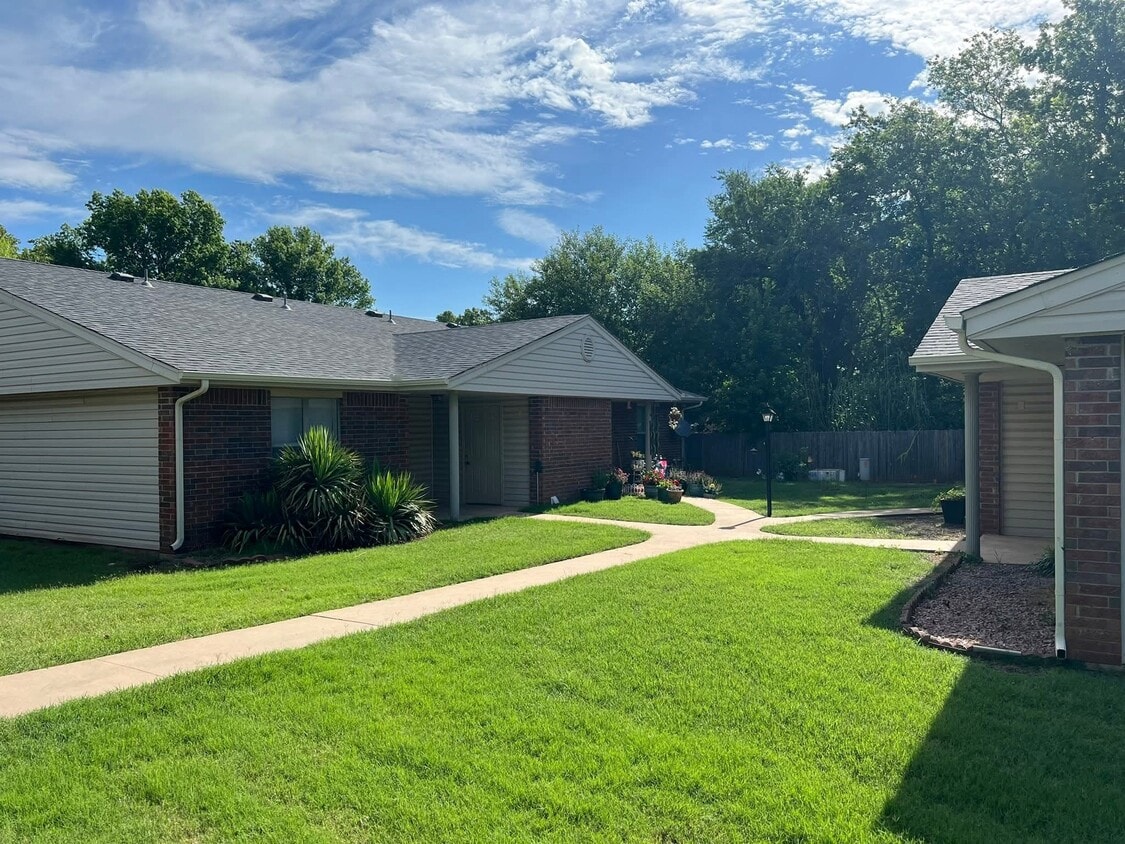 Stillwater Melrose A 62+ Community - 1501 S Main St Stillwater, OK ...