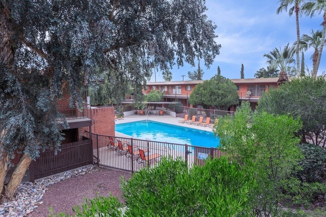 Country Club Apartments Apartments - Tucson, AZ | Apartments.com