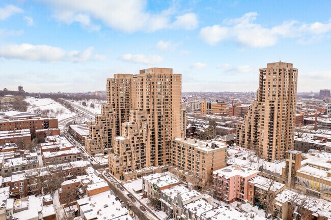 Lacite Apartments Apartments - 350 Prince-Arthur W Montréal, QC ...