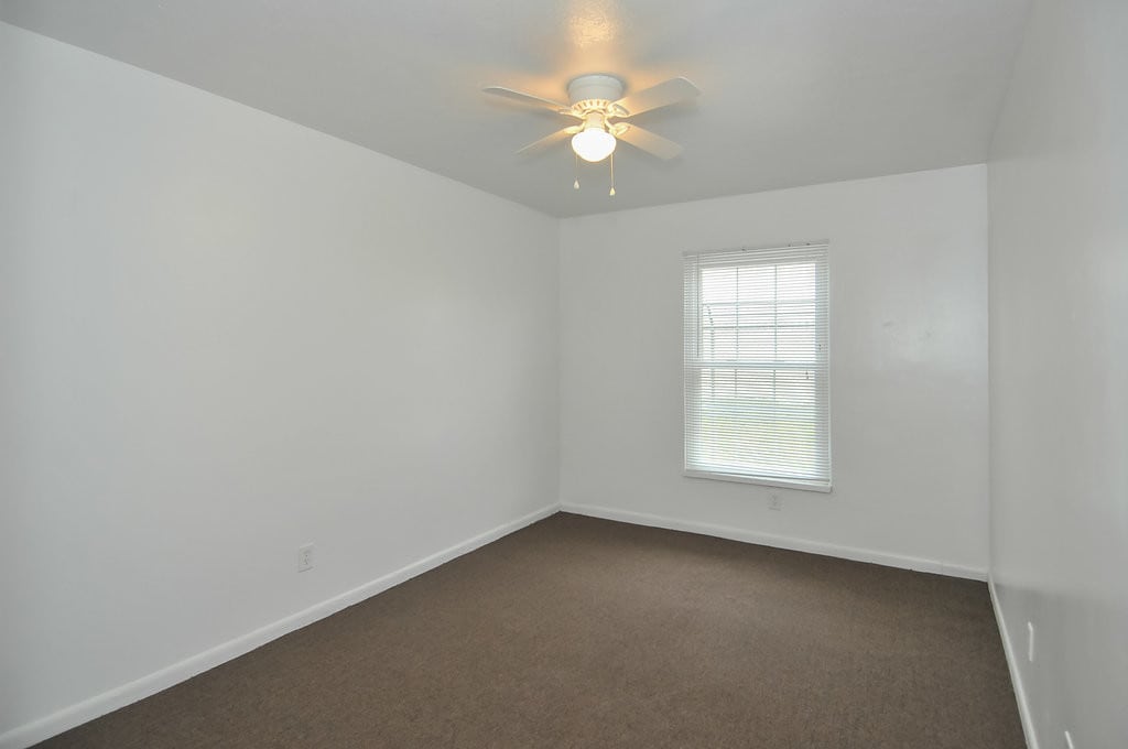 Maple Run Apartments - 6703 Strawberry Ln Louisville, KY 40214 ...