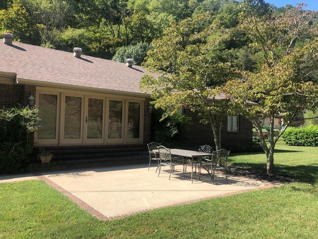 218 Harless Creek, Regina, KY 41559 - House Rental in Regina, KY ...