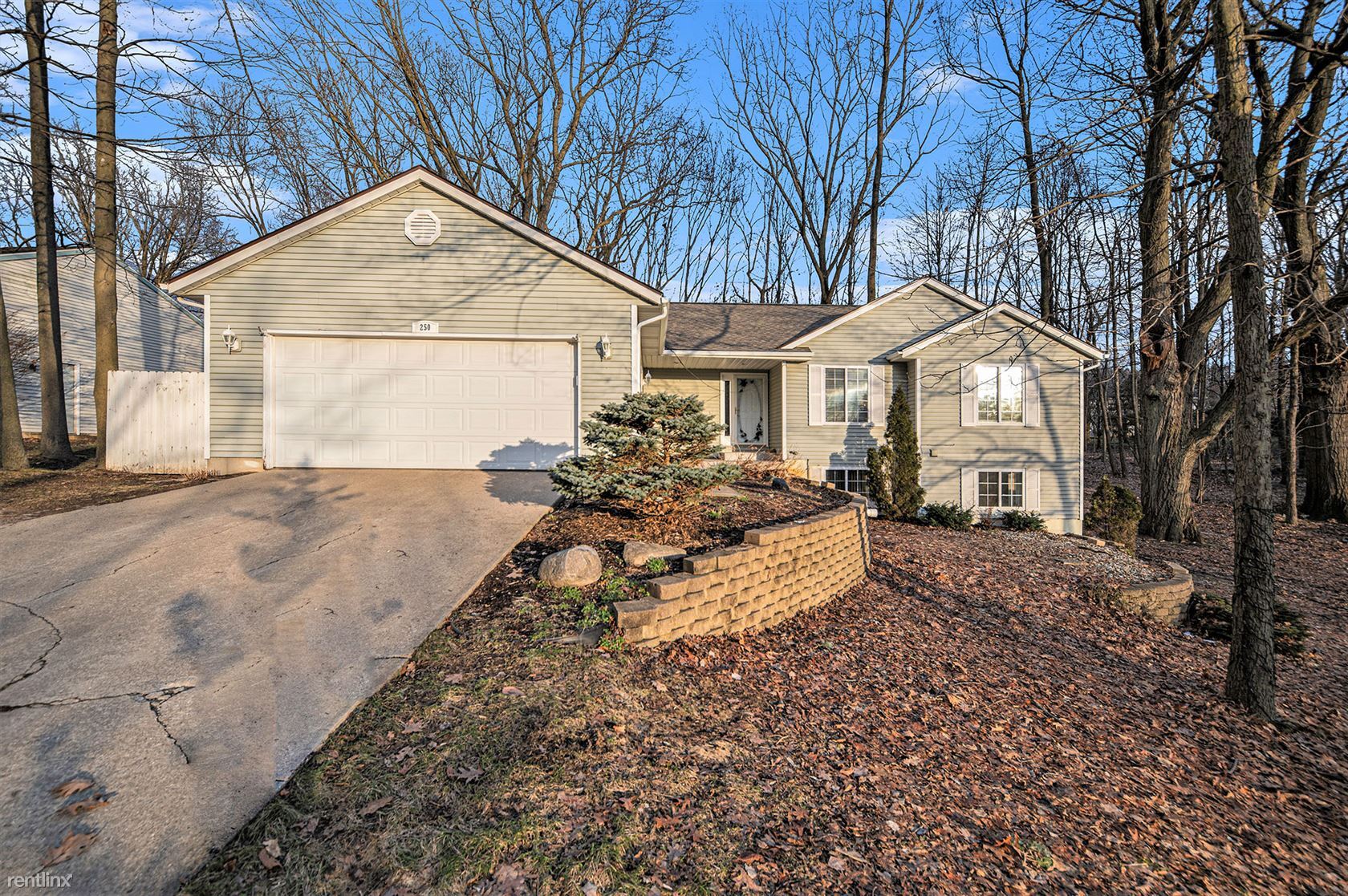 250 Fairway Ct, Plainwell, MI 49080 - House Rental in Plainwell, MI ...