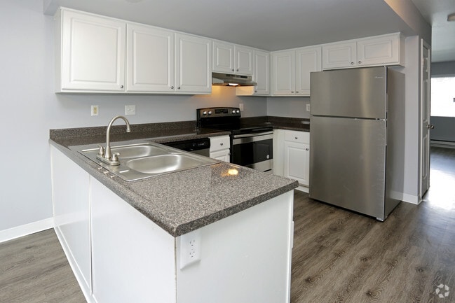 The Homestead Apartments for Rent with Hardwood Floors - Colorado ...