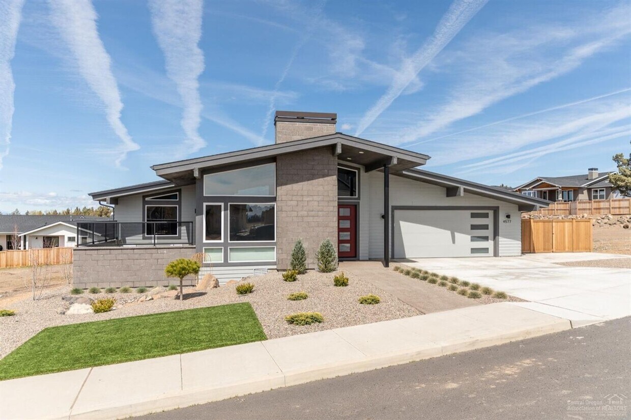 4577 SW Zenith Ave, Redmond, OR 97756 - House Rental in Redmond, OR ...