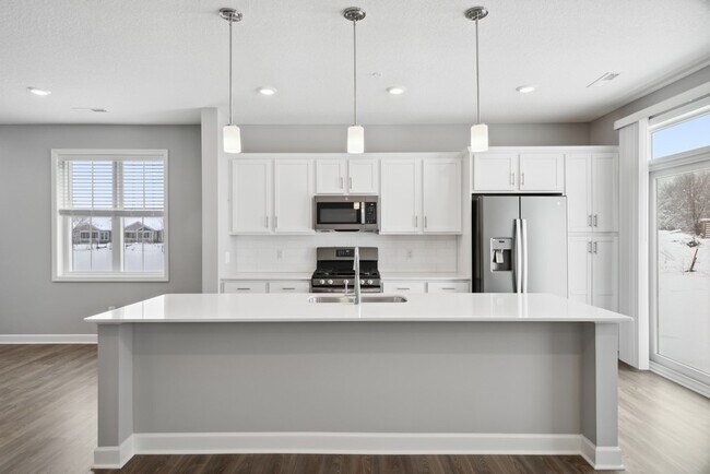 Bentley Village - 9392-9485 4th St N Lake Elmo, MN - Apartments for ...