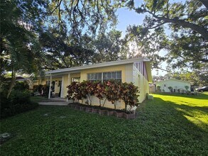 Downtown Dunedin Senior Living Apartments for Rent - Dunedin, FL ...