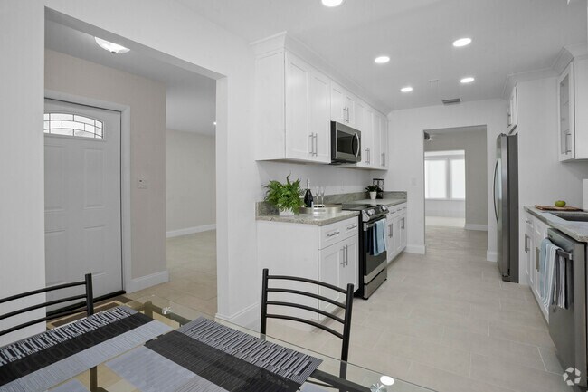 Imperial Point Apartments for Rent with a Yard - Fort Lauderdale, FL ...