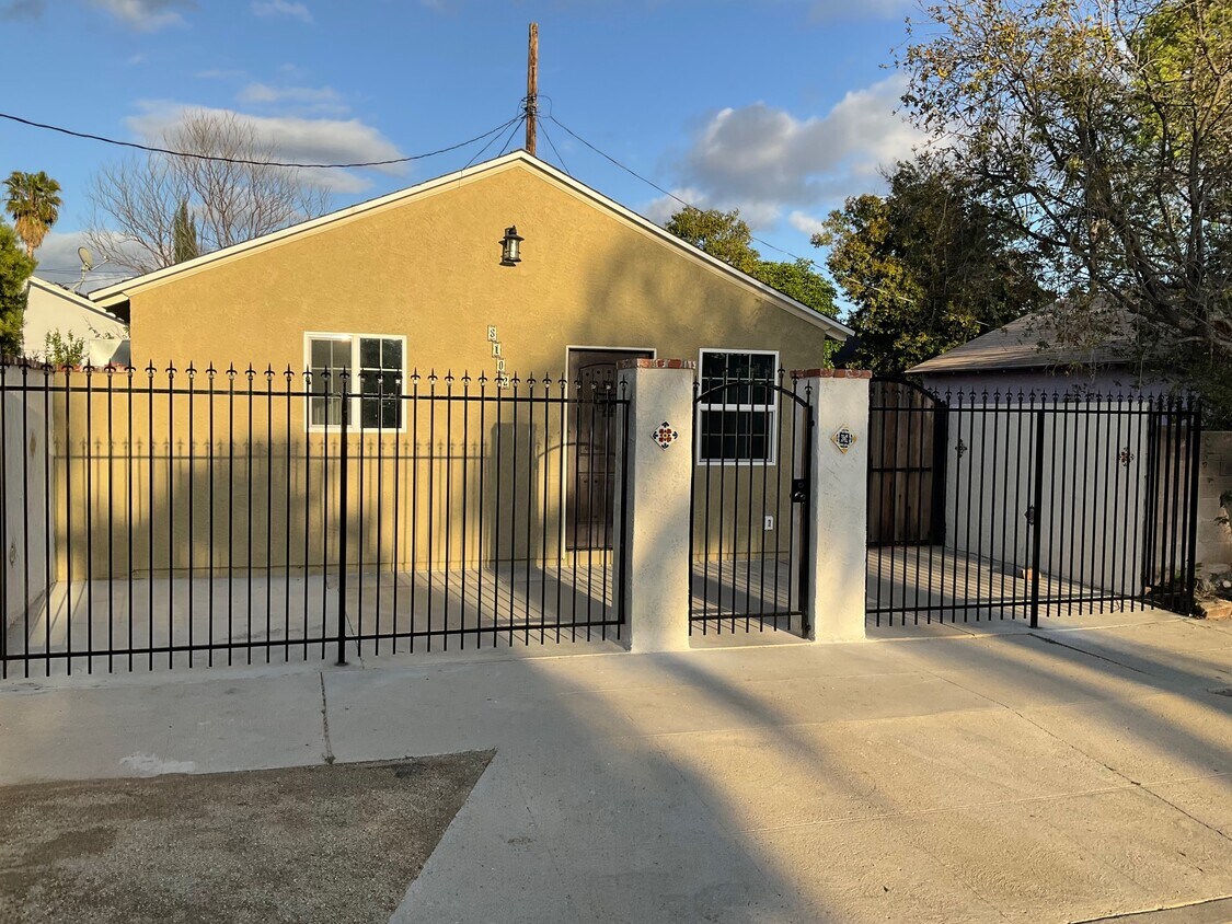 8102 Variel Ave, Los Angeles, CA 91304 - House Rental in Los Angeles ...