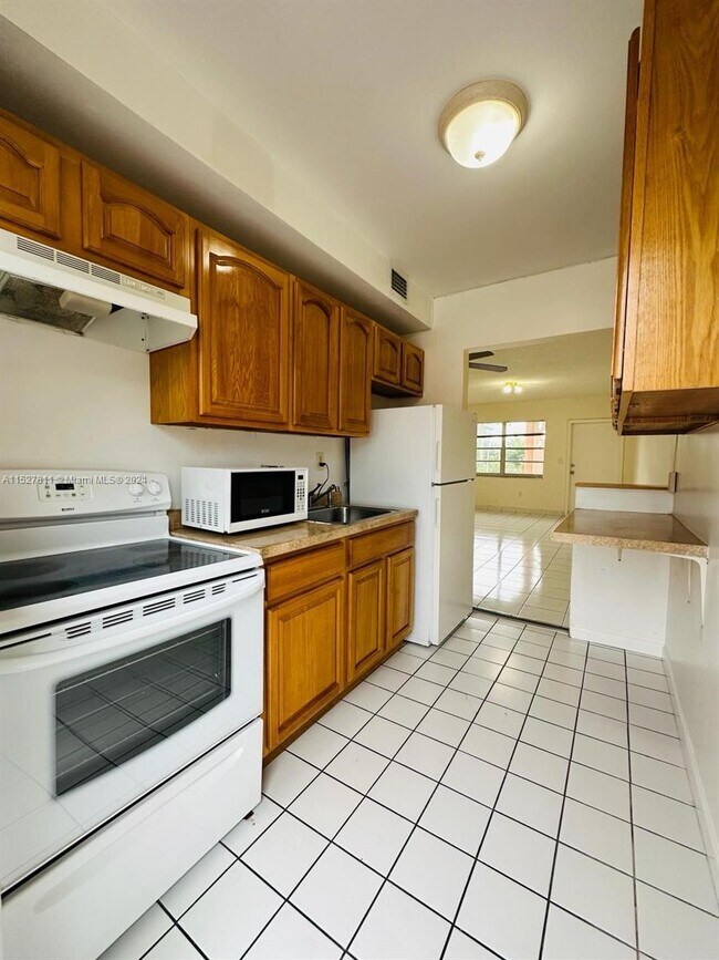 3670 SW 10th St Unit 10B, Miami, FL 33135 - Condo for Rent in Miami, FL | Apartments.com