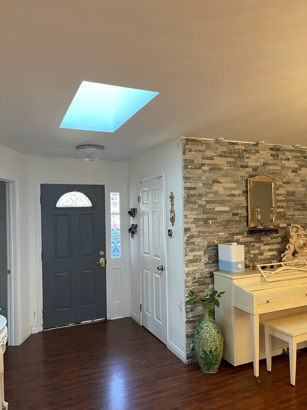 24107 Hamlin St, West Hills, CA 91307 - House Rental in West Hills, CA ...