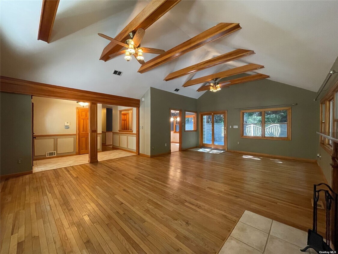 221 Old Post Rd Unit 221, Port Jefferson, NY 11777 - 221 Old Post Rd ...