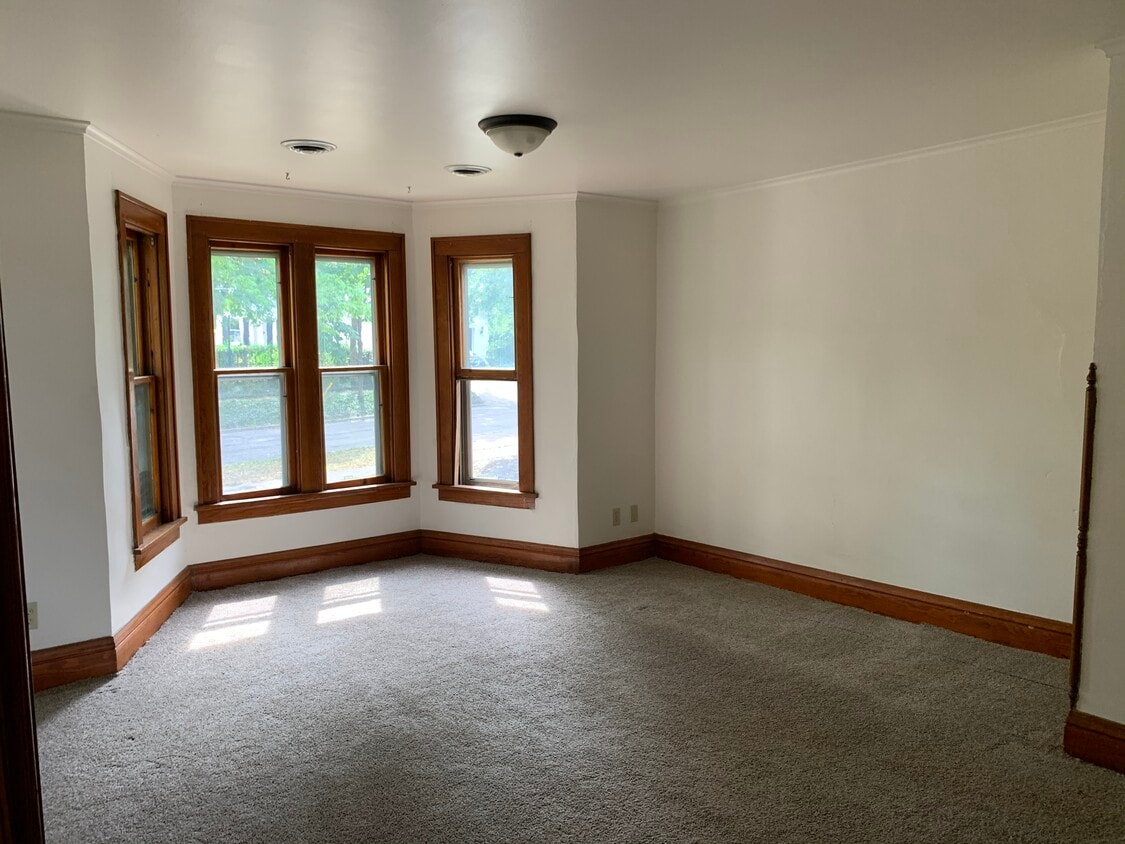 319 S 4th St, St. Charles, IL 60174 - 319 S 4th St St. Charles, IL ...