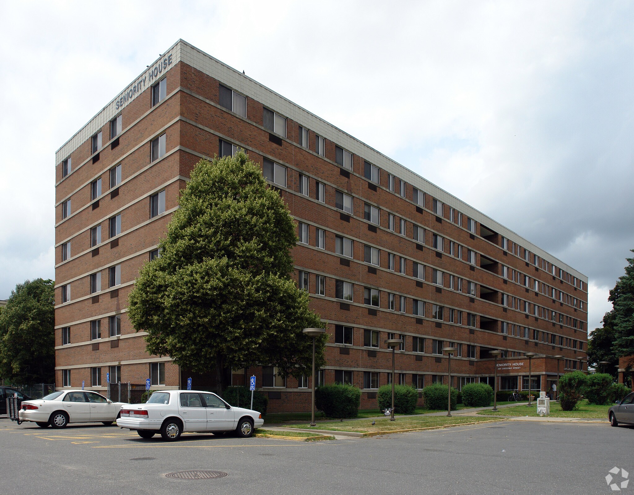 Seniority House (Age 62+) - 307 Chestnut St Springfield, MA 01104 ...