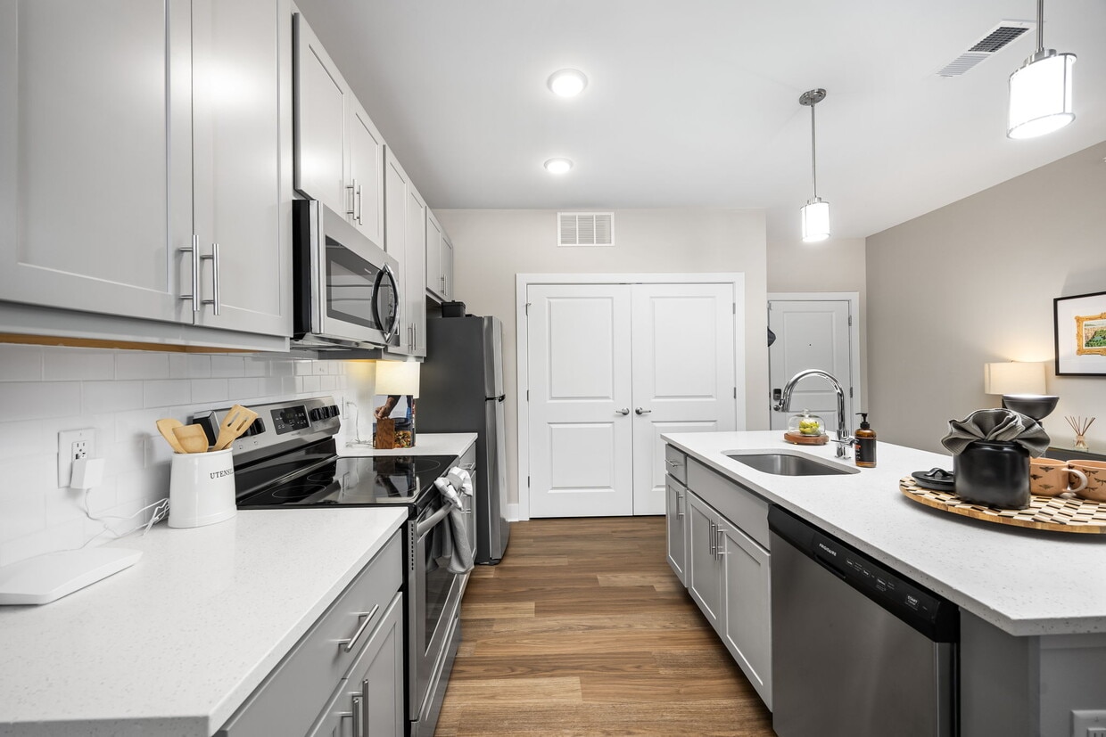 Residences at Topiary Park - 65 S Washington Ave Columbus, OH 43215 ...