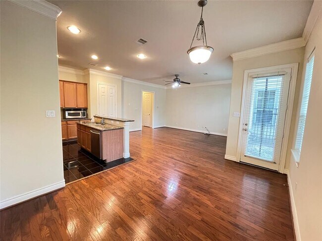 9143 Lago Crest Dr, Houston, TX 77054 - House Rental in Houston, TX ...