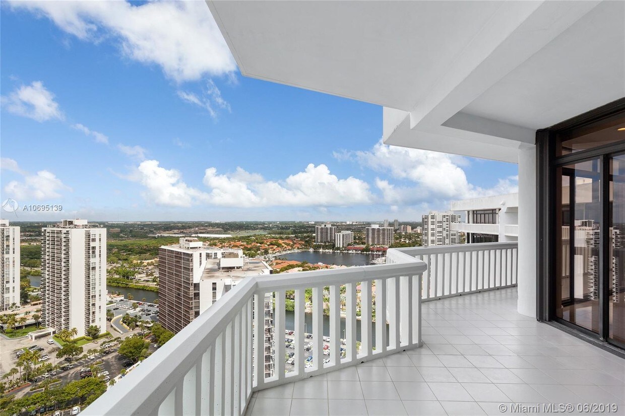 20281 E Country Club Dr Unit PH7, Miami, FL 33180 - Condo for Rent in ...
