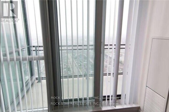 4070-4070 Confederation Pkwy, Mississauga (City Centre), ON L5B 0E9 ...