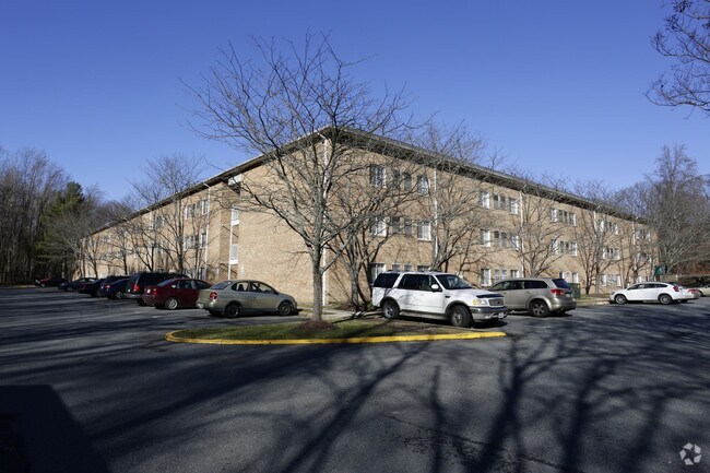 Quantico Court - Apartments in Triangle, VA | Apartments.com