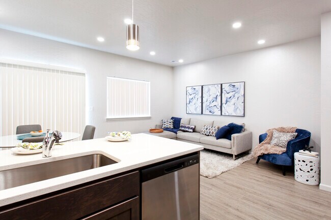 Prairie Pointe Apartments & Townhomes Rentals in Coeur d'Alene at 1586 ...