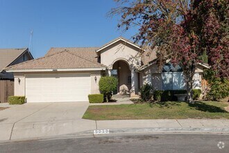 Mccaffrey Community Apartments for Rent with a Garage - Fresno, CA - 3 ...