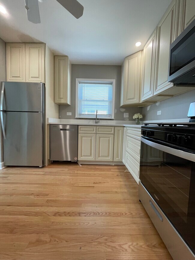 1271 N Northwest Hwy Unit 2nd floor, Park Ridge, IL 60068 - Apartments ...