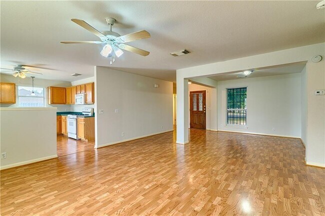 8068 Thaxton Rd, Austin, TX 78747 - House Rental in Austin, TX ...