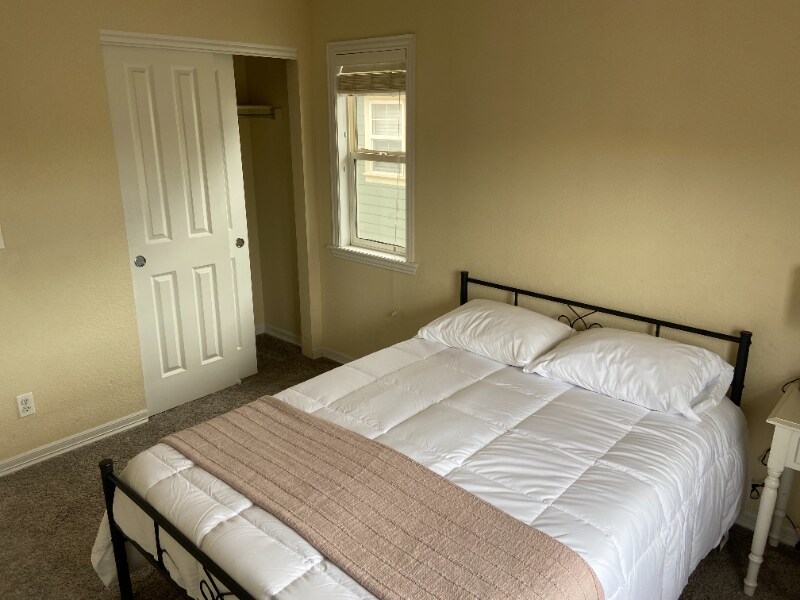 10614 Belle Creek Blvd Unit Upstairs Bedroom, Henderson, CO 80640 ...