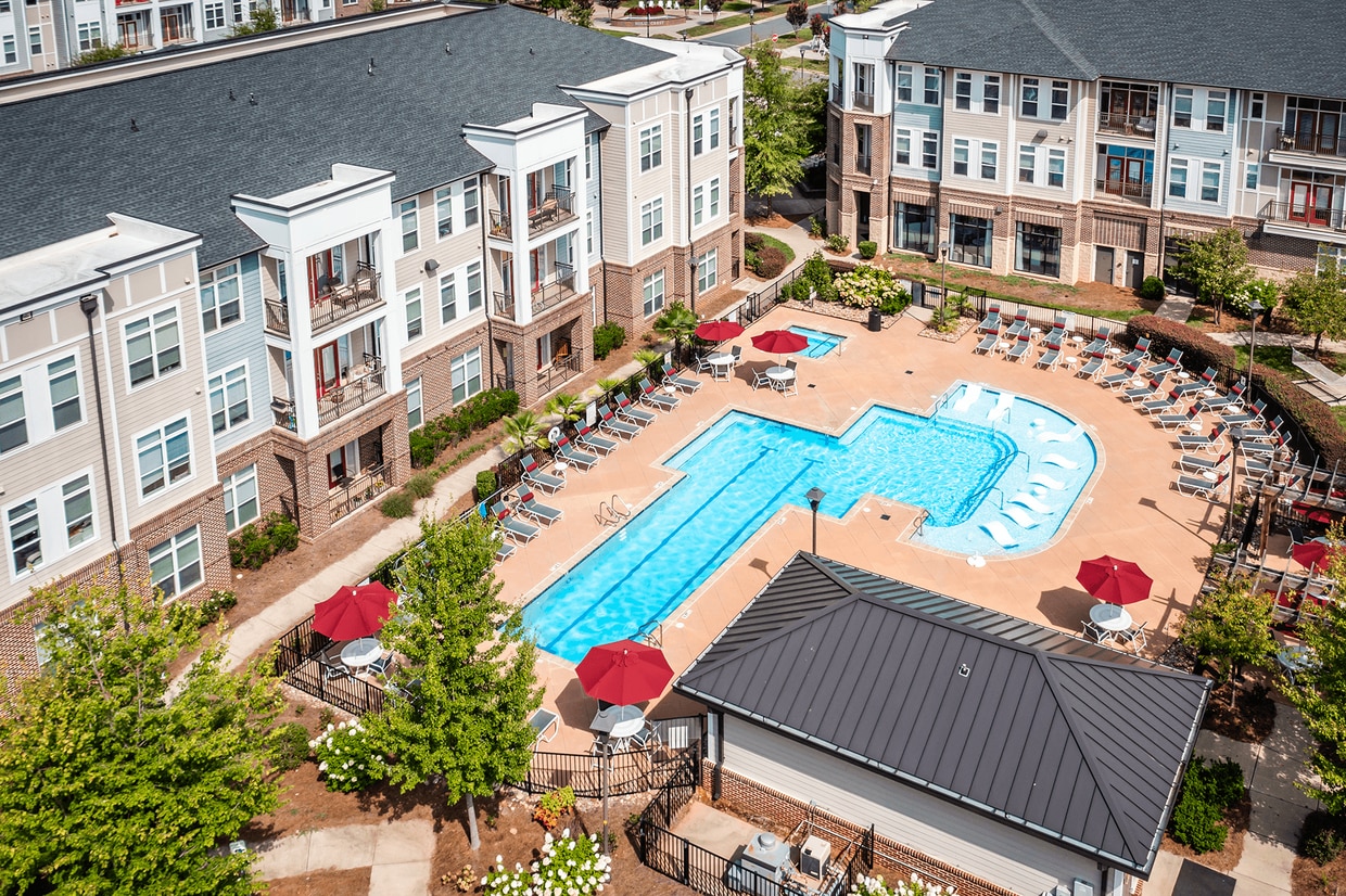 Holly Crest Apartments - 16408 Holly Crest Ln Huntersville, NC 28078 ...