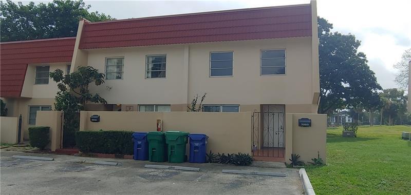 3960 Inverrary Dr, Lauderhill, FL 33319 - Townhome Rentals in ...