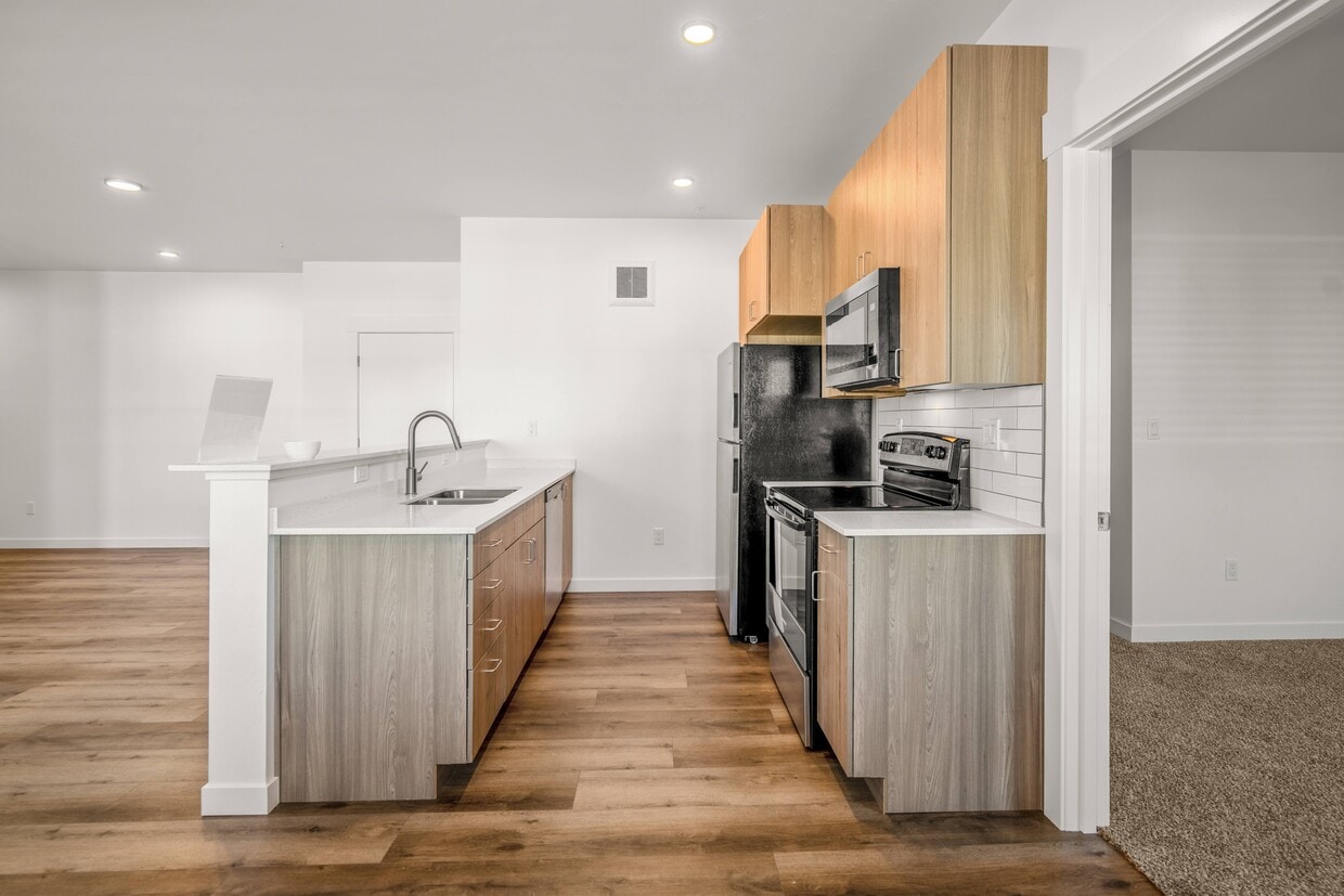 Silverbrook Apartments - 150 Day Lily Dr Kalispell, MT 59901 ...