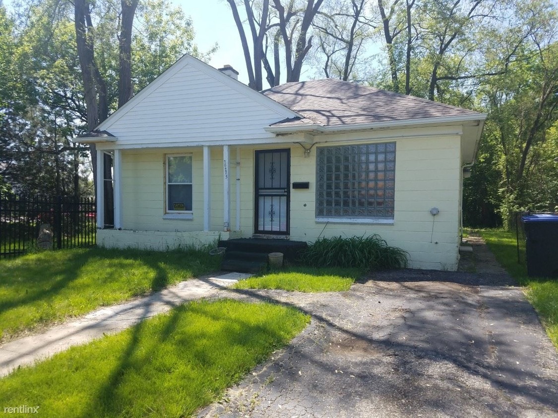 20225 Lyndon St, Detroit, MI 48223 - House Rental in Detroit, MI ...