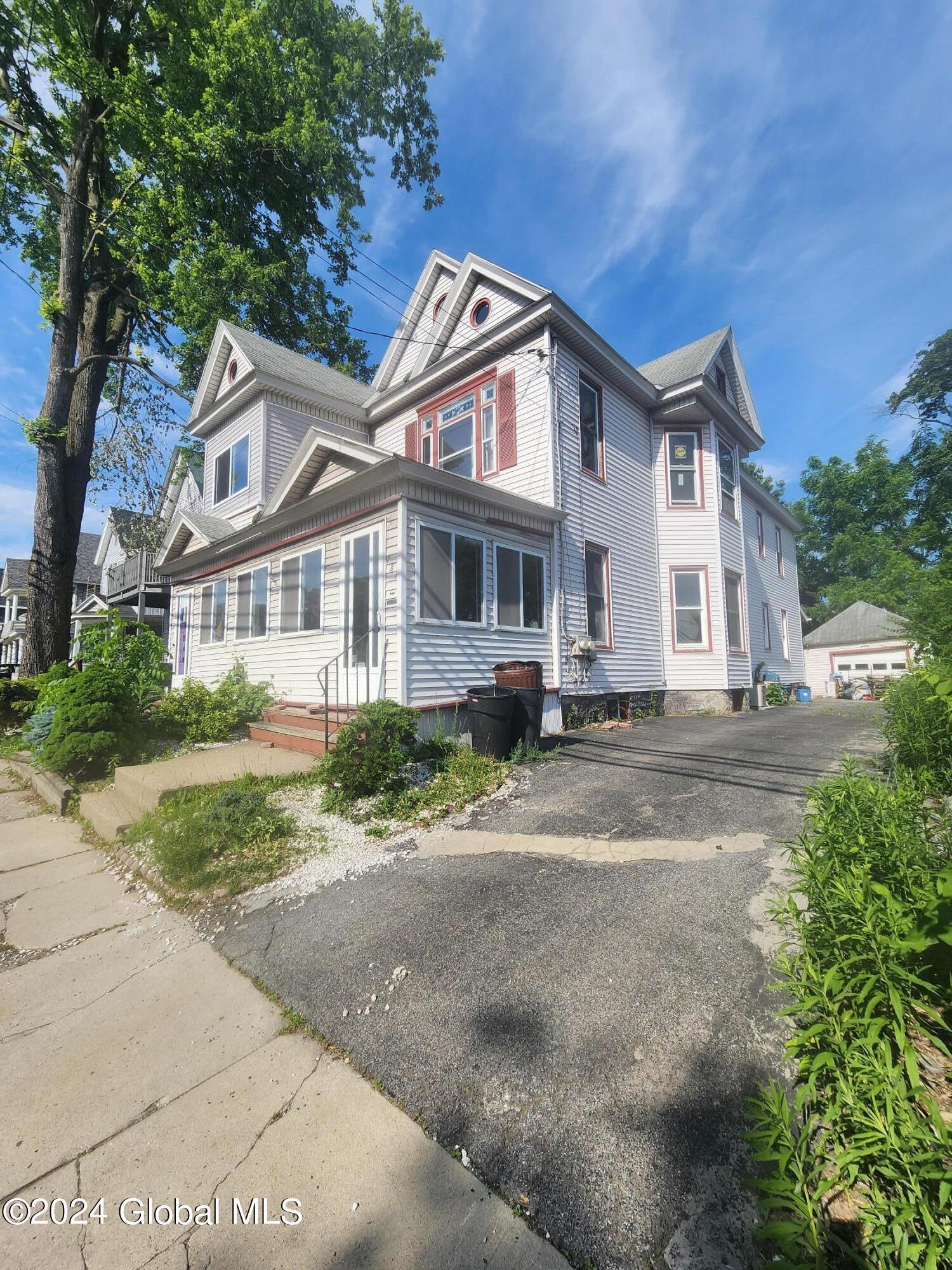 181 Market St Unit 1, Amsterdam, NY 12010 - Room for Rent in Amsterdam ...
