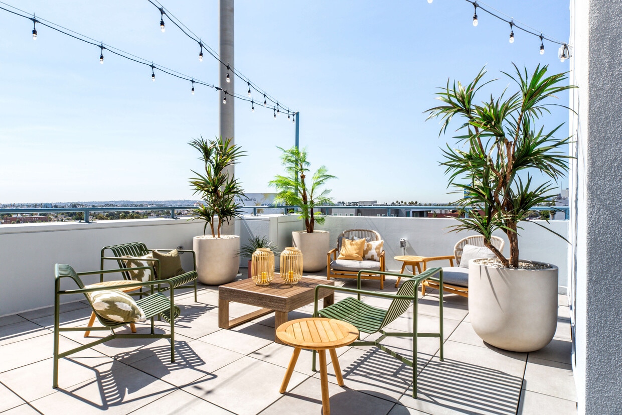 The Arden Apartments - 3921 Wilshire Blvd Los Angeles, CA 90010 ...