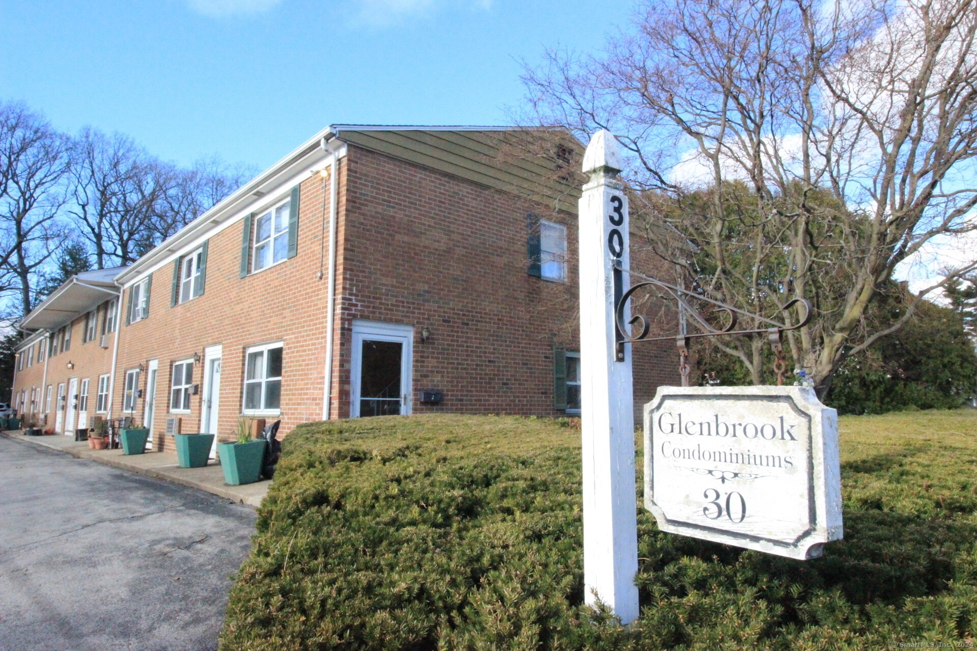 30 Maple Tree Ave Unit J, Stamford, CT 06906 - Condo for Rent in ...