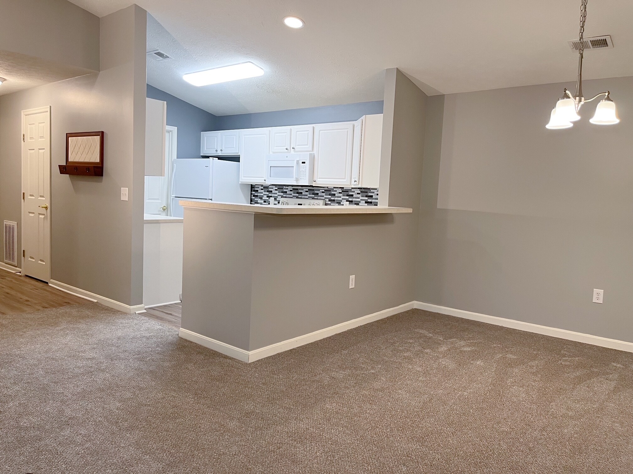 9812 Legends Creek Dr Unit 206, Indianapolis, IN 46229 - Condo for Rent ...