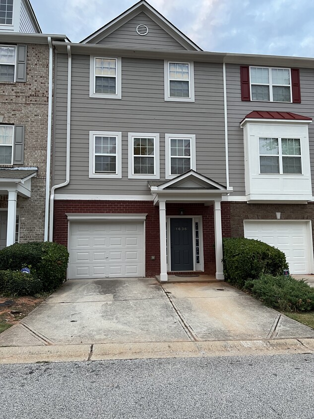 1636 Austin Meadows Dr, Decatur, GA 30032 - Townhome Rentals in Decatur ...