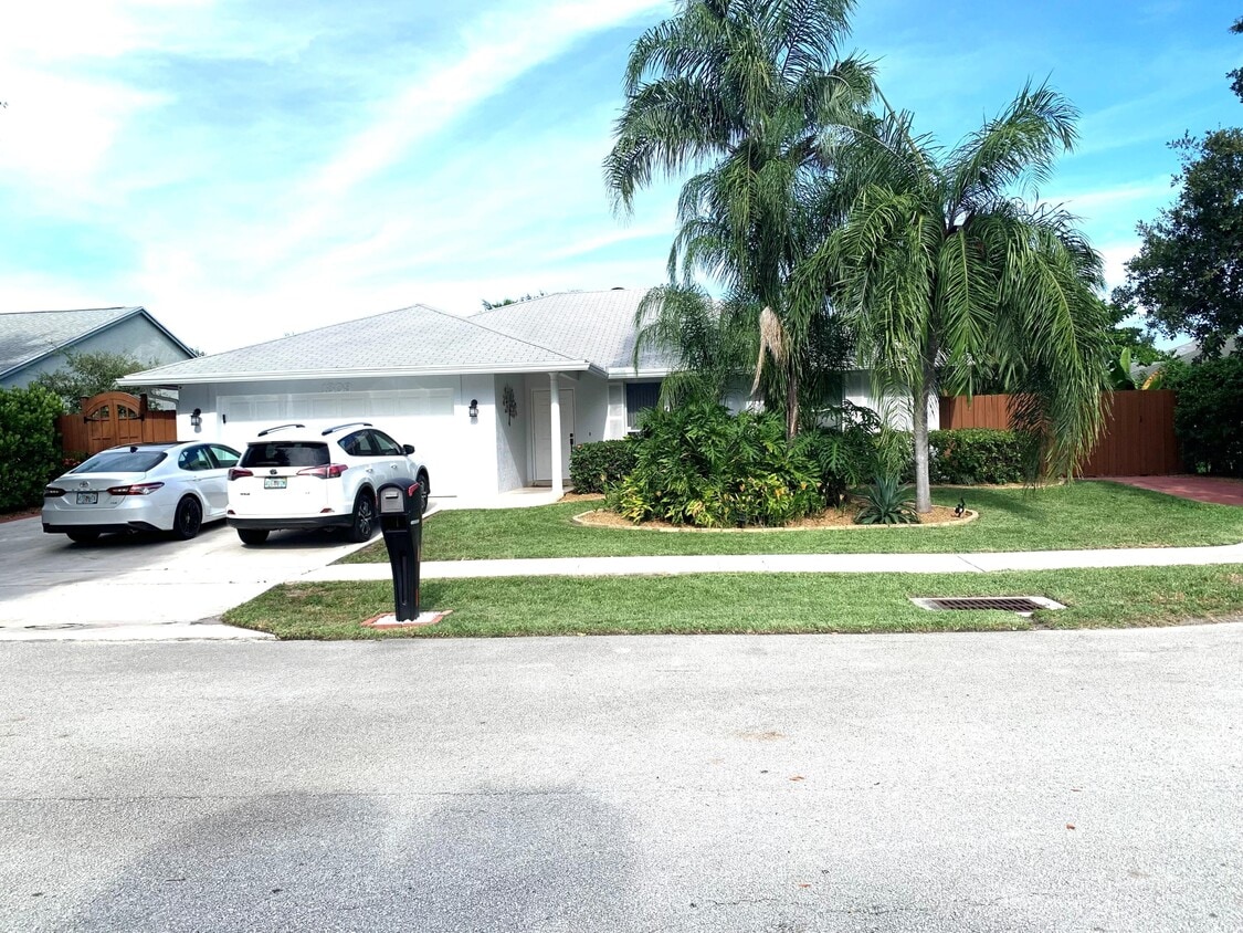 1309 Skylark Ln, Lantana, FL 33462 | Apartments.com