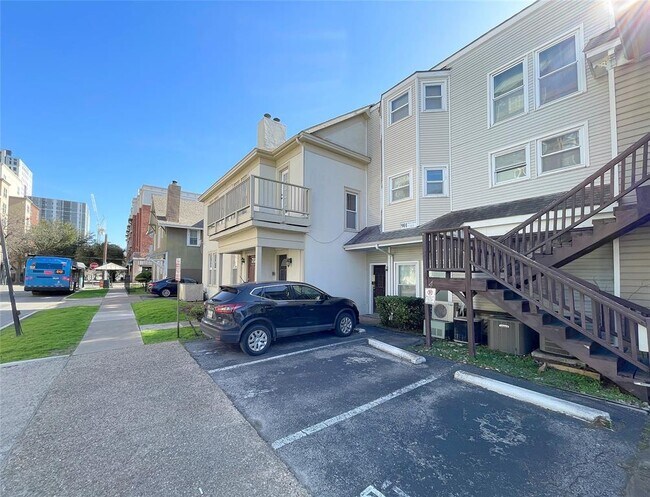 901 W 22nd St Unit 201, Austin, TX 78705 - Condo for Rent in Austin, TX | Apartments.com