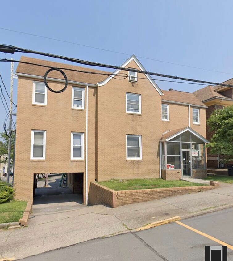 571 Spruce St