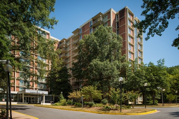 Historic Anacostia Apartments for Rent with a Swimming Pool ...