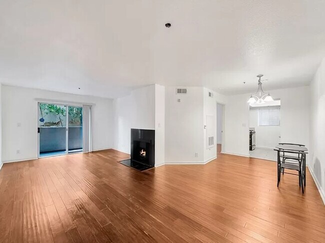 908 S Ardmore Ave Unit #12, Los Angeles, CA 90006 - Condo for Rent in ...