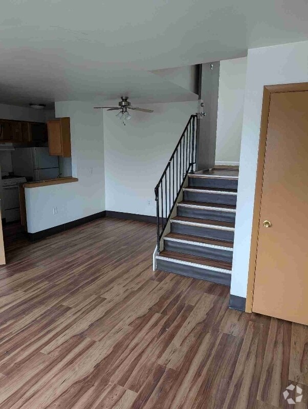 Midtown Milwaukee Apartments for Rent with a Garage - Milwaukee, WI - 2 ...