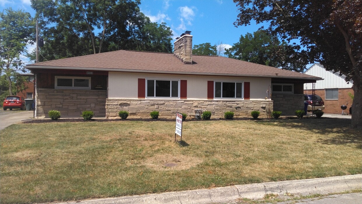 4933 Lunar Dr, Columbus, OH 43214 - House Rental in Columbus, OH ...
